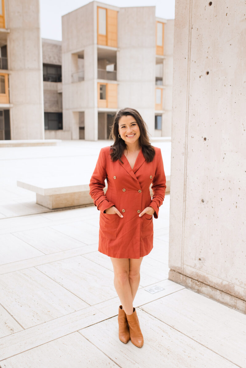 What To Wear For A Photoshoot - Body Type Style Guide - VSTYLE