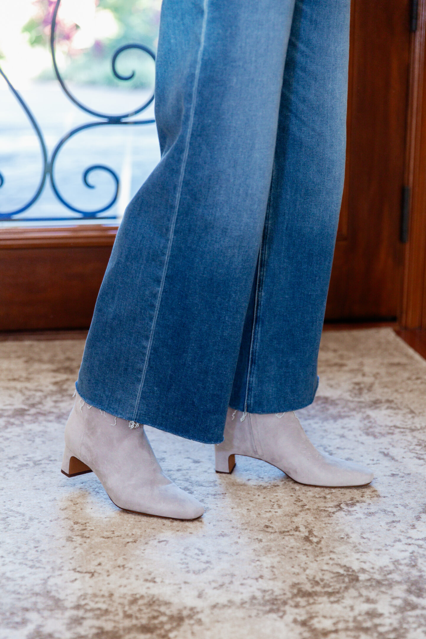 How To Wear Grey Boots - Shades of Grey - VSTYLE