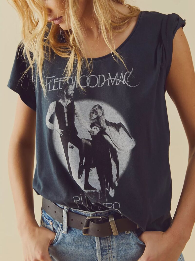 Best Graphic Tees For Women - VSTYLE