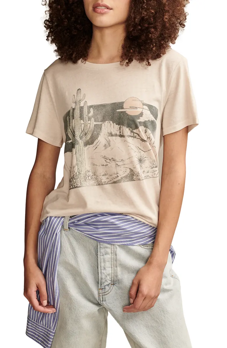 Best Graphic Tees For Women - VSTYLE